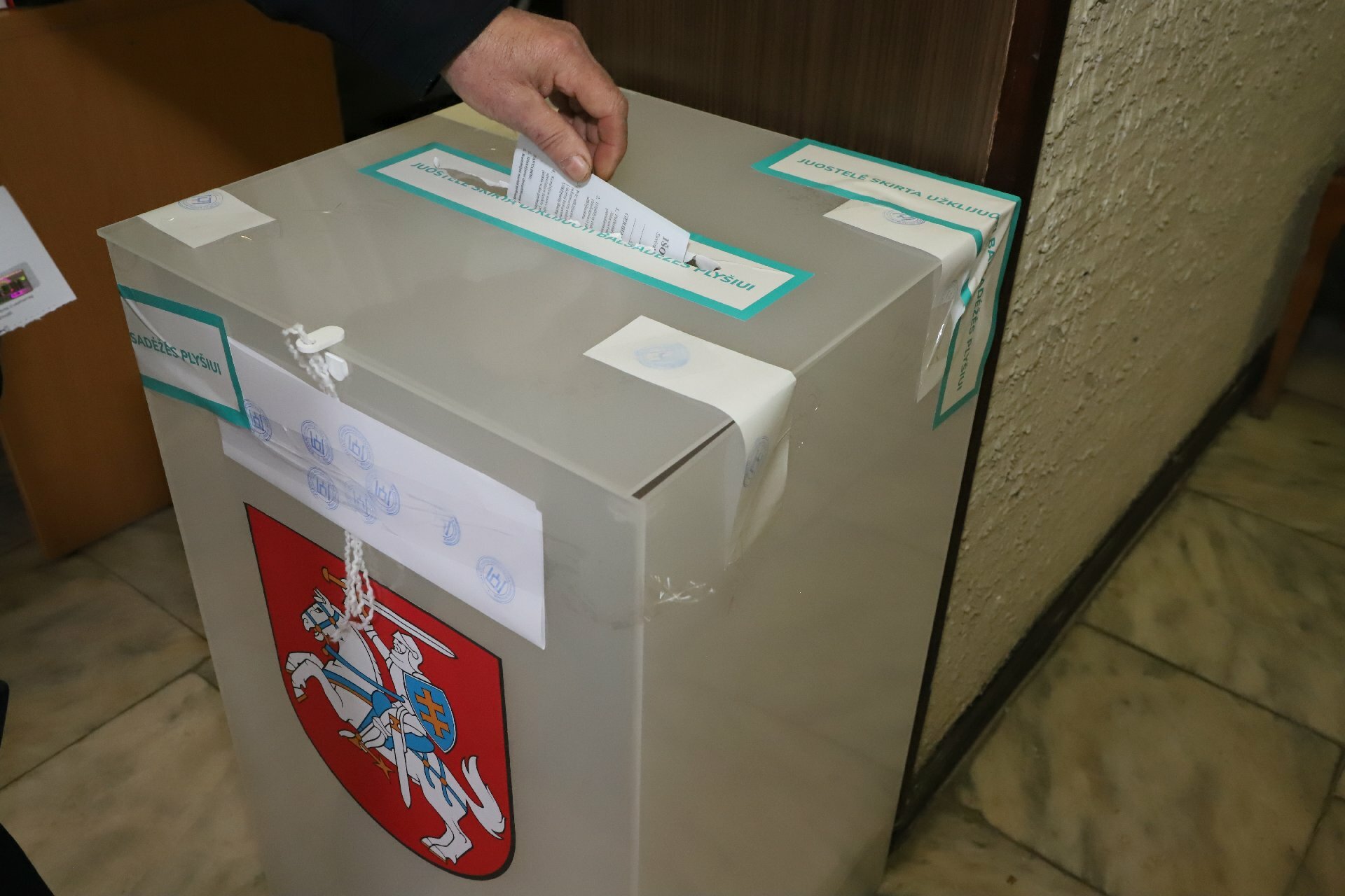ŠIAULIAI - Prasidėjo išankstinis balsavimas tarybų ir merų rinkimuose