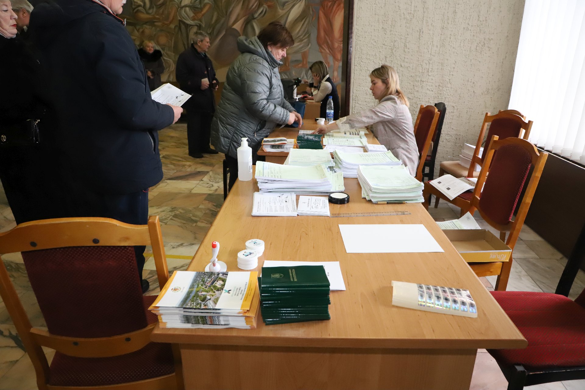 ŠIAULIAI - Prasidėjo išankstinis balsavimas tarybų ir merų rinkimuose